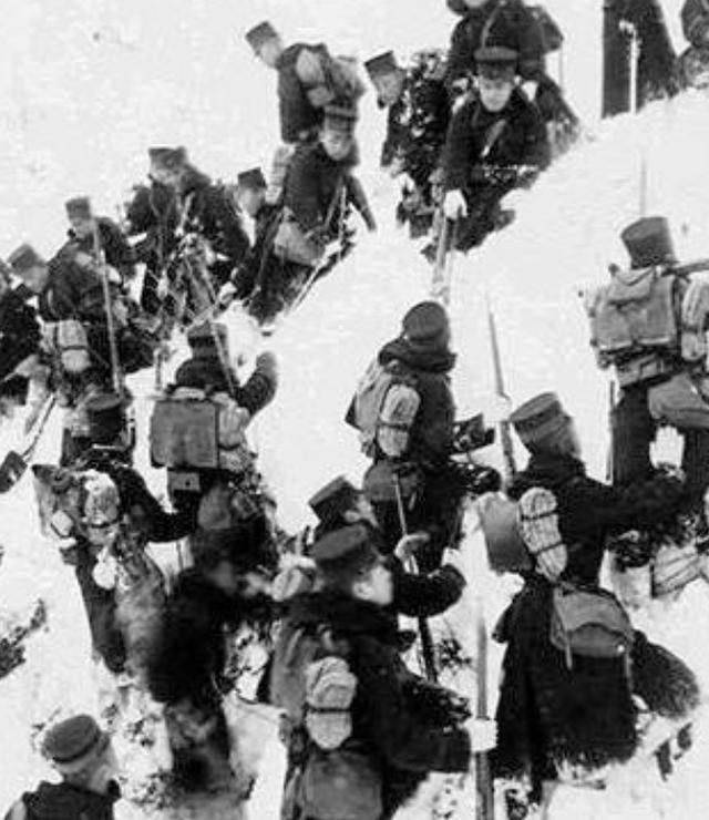 The death march of Hakkoda Mountain, 210 Japanese soldiers, 199 were ...