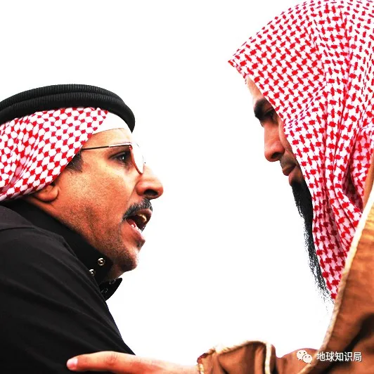 Saudi religious police, covering the sky with only one hand - iNEWS