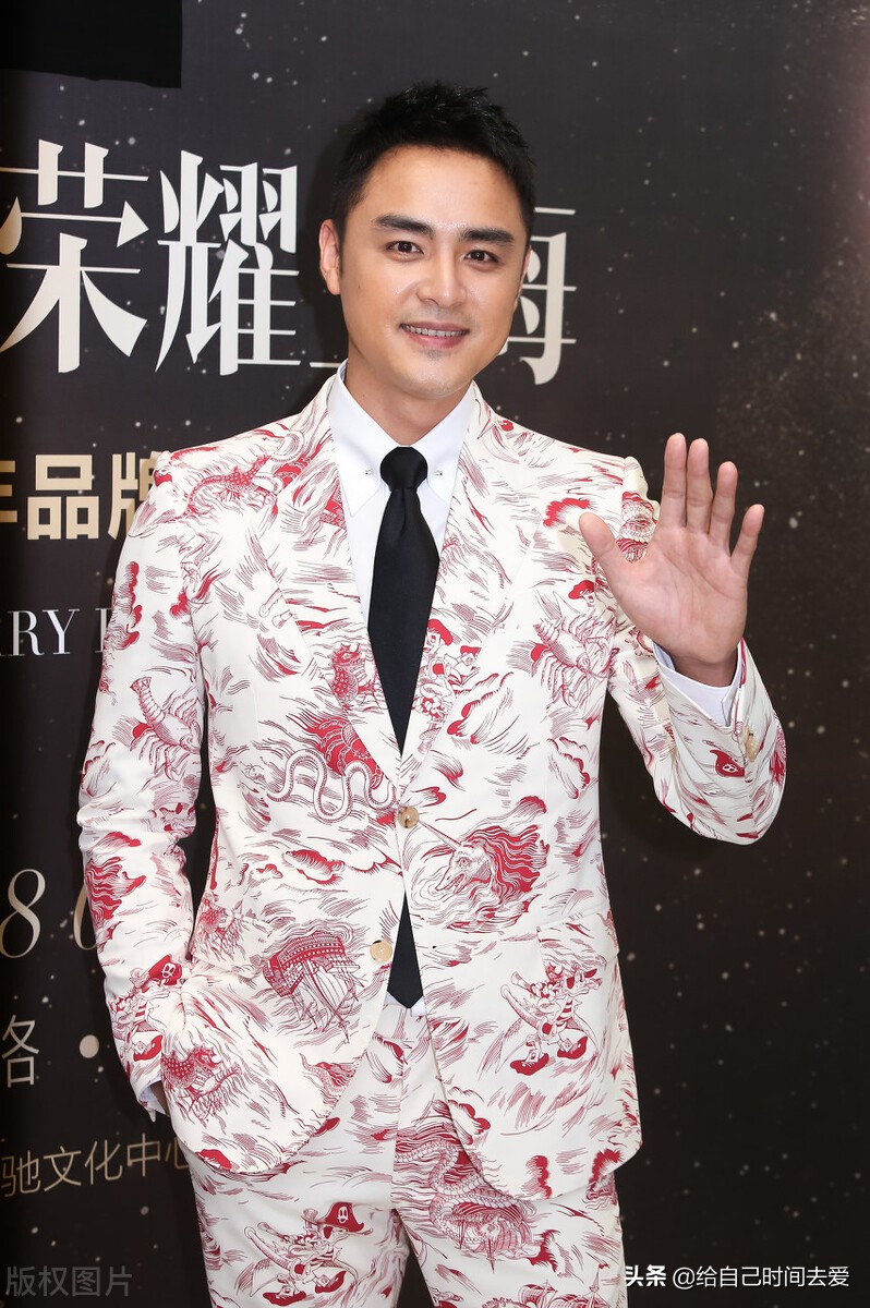 Ming Dao and Ruan Jingtian look very similar. Whose acting skills are ...