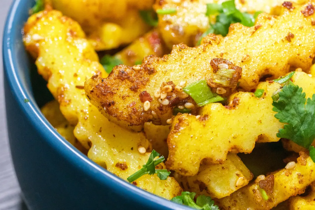 "What to eat tomorrow?" Spicy and enjoyable spiked potatoes, finished ...