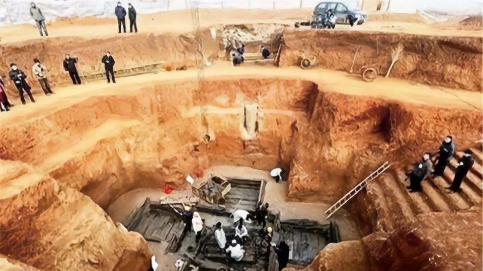 In 1985, the ancient tomb was excavated by the reservoir repairing ...