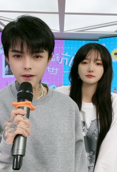 Yin Shihang's true height is exposed! Netizens spit out after taking ...