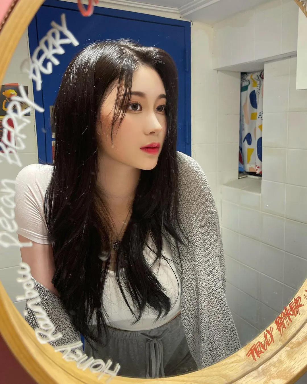 South Korean model Jiwon, Gu Pan is radiant and sultry - iMedia