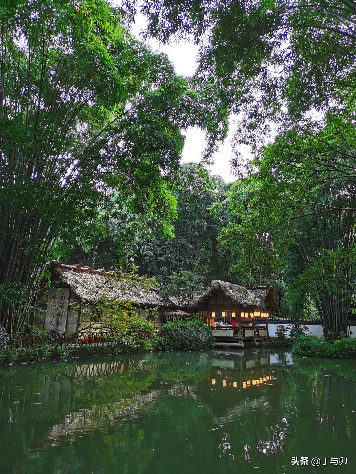 Explore the Du Fu Thatched Cottage in Chengdu, search for the story of ...