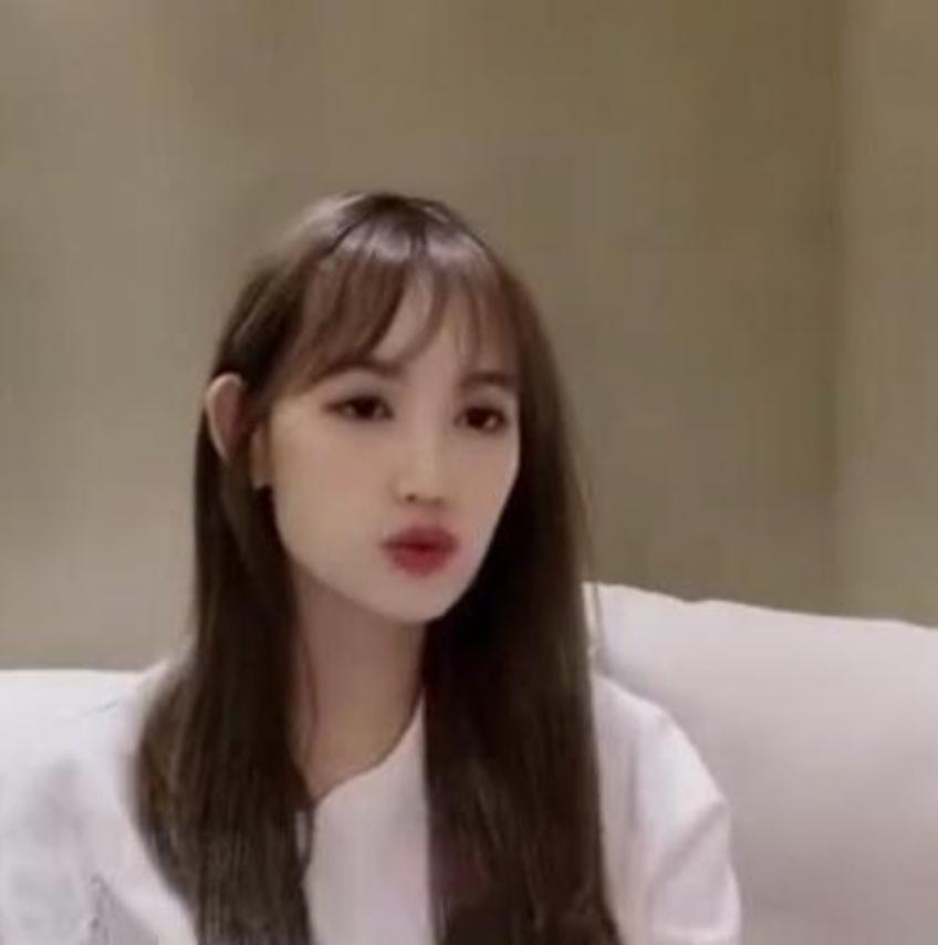 Ma Rong is so lonely for her birthday, and the accompanying text says ...