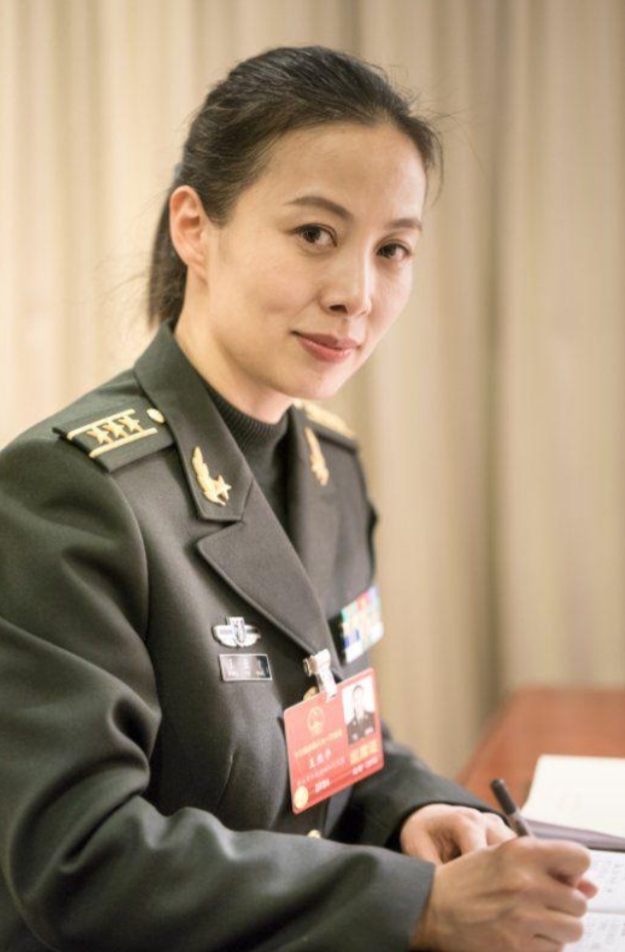 Wang Yaping is much more beautiful than a star - iNEWS