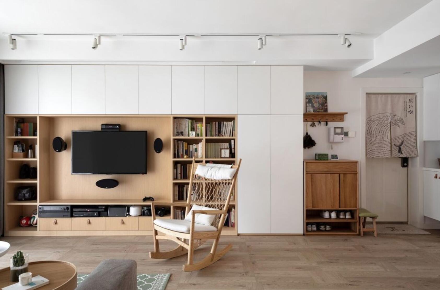 The Japanese-style storage is indeed powerful. Her new home of 107 ...