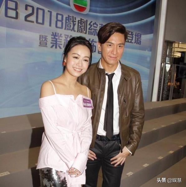 Ma Guoming assisted his girlfriend Tang Luowen on the red carpet and ...