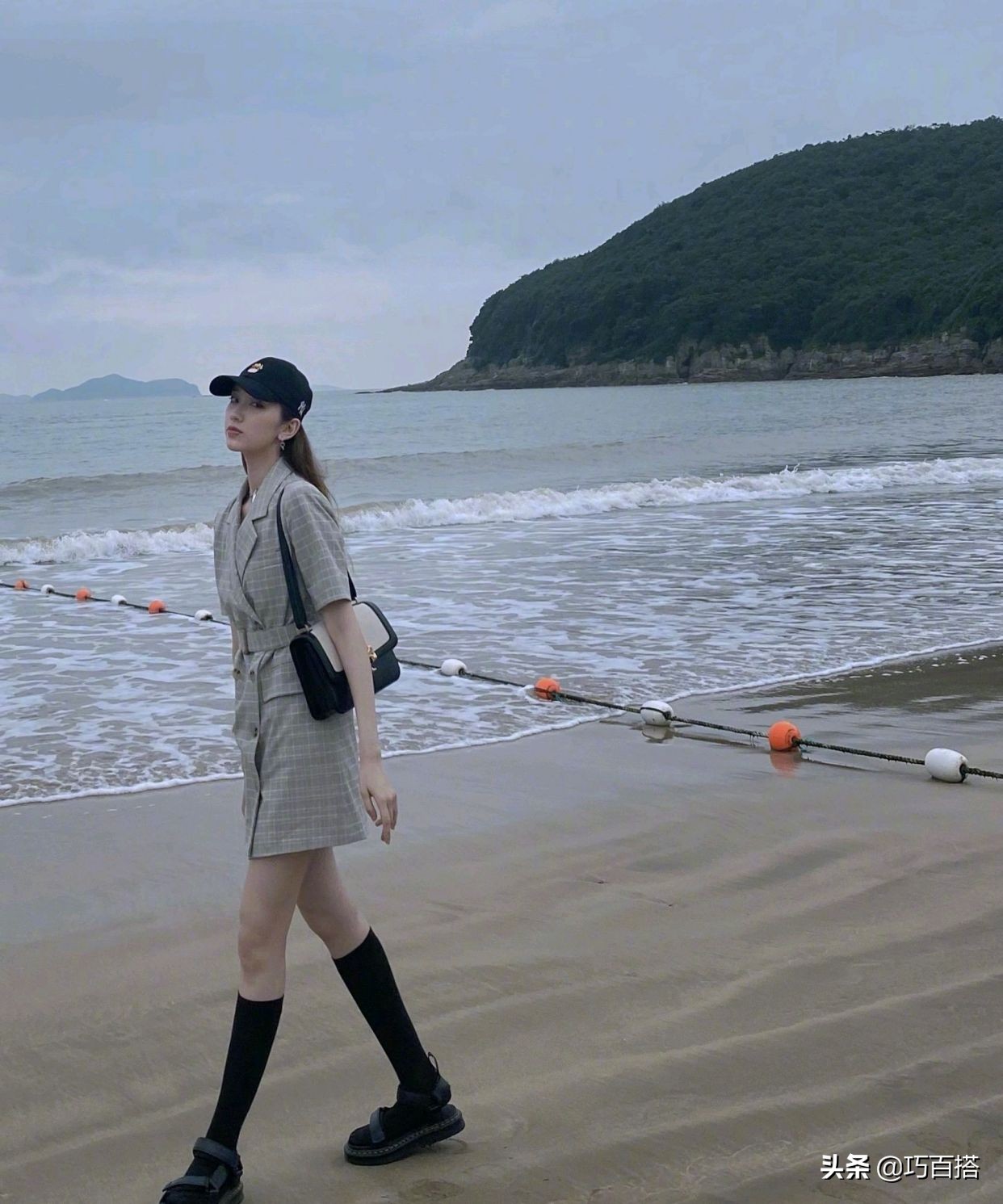 Liu Lingzi's body is self-willed!Summer fancy show legs, swagger but ...