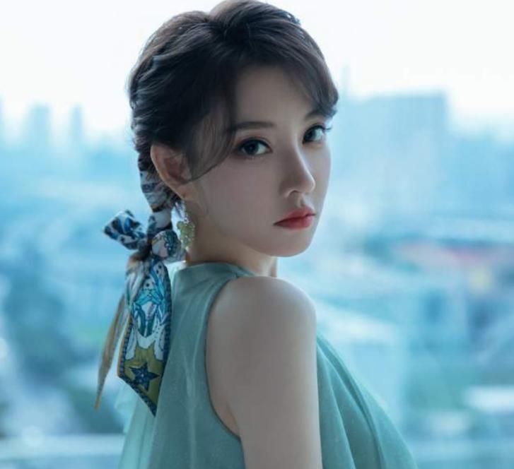 The look of Feng Timo's live broadcast is varied, encouraging fans to ...