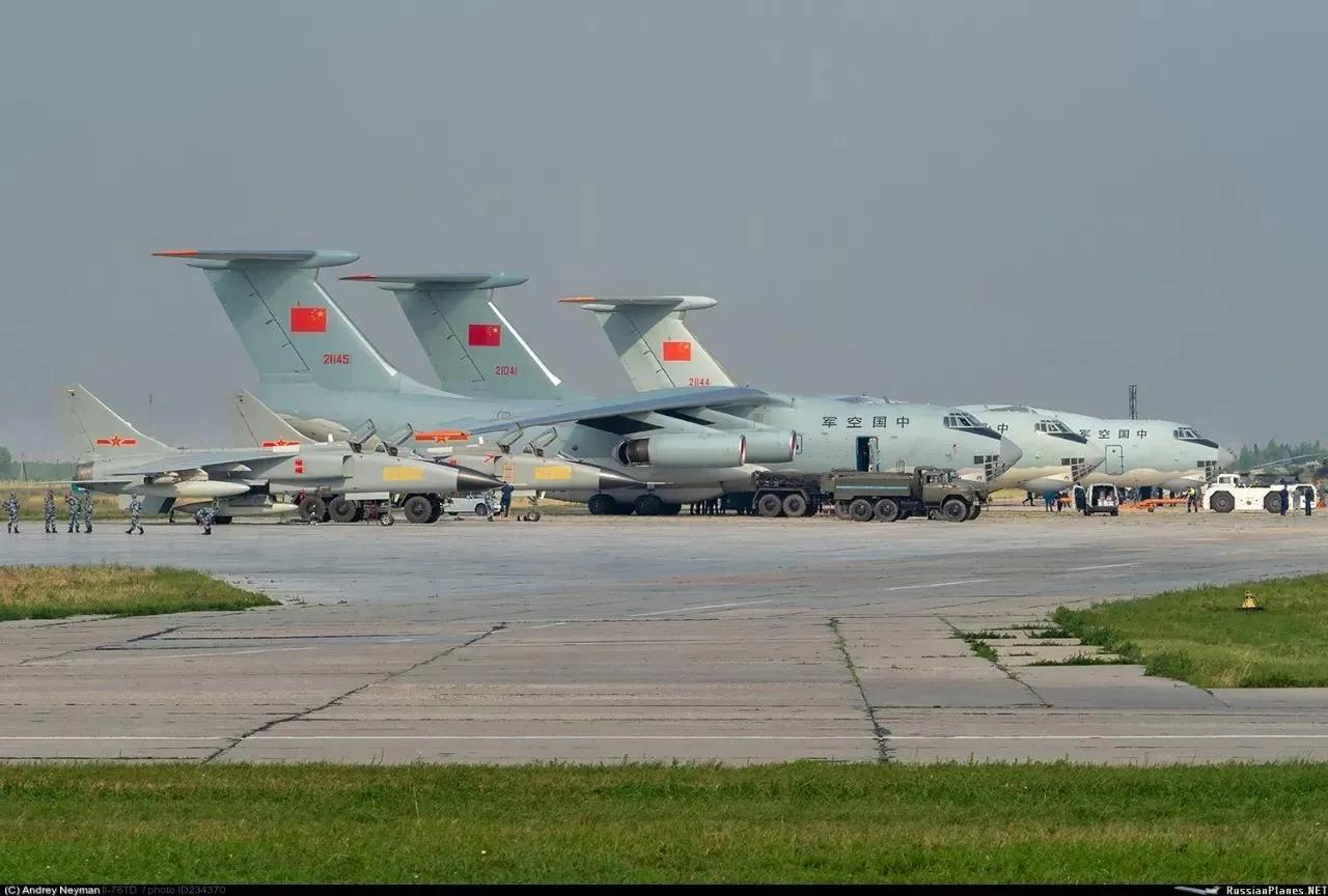 The People's Liberation Army participated in the "Aviation Darts ...