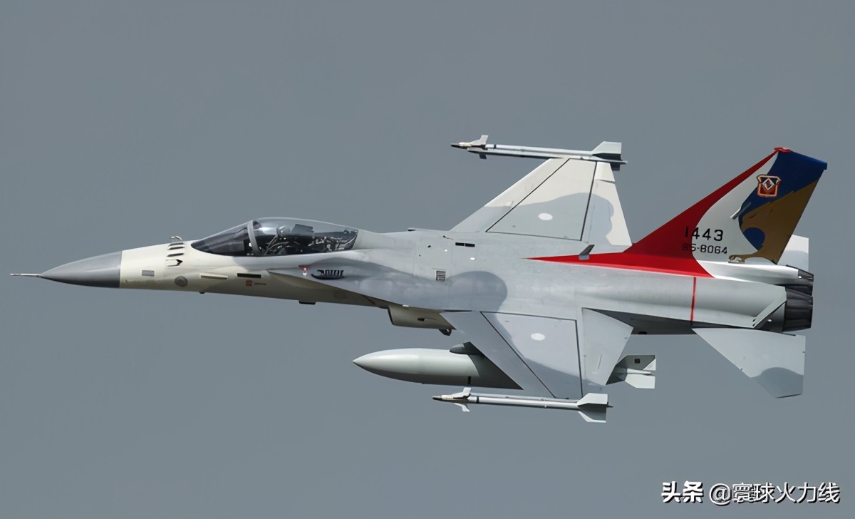 High-tech fighter jets crossed southwest of Taiwan at 2,100 meters. IDF ...