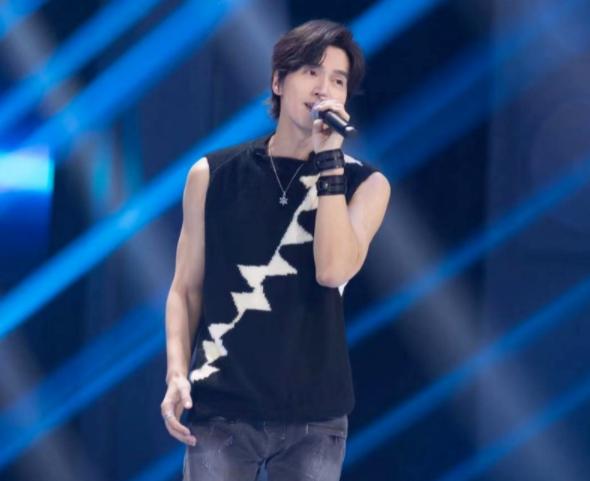 Jerry Yan is a hot search for his face value, the 44-year-old's 24-year ...