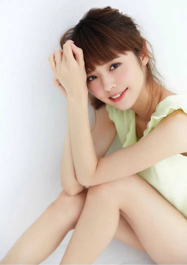 Suzuki Yuka, the representative of innocent beauty, decided to release the first photobook - iNEWS