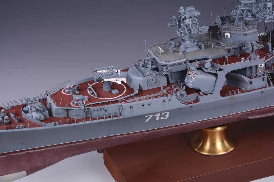 Model play show: Big Brother God class works Soviet Red Navy Kara class ...