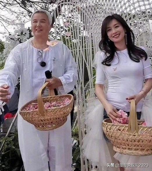 Zhang Ting, a sister who is pretending to be nun: tight-fitting T-shirt ...