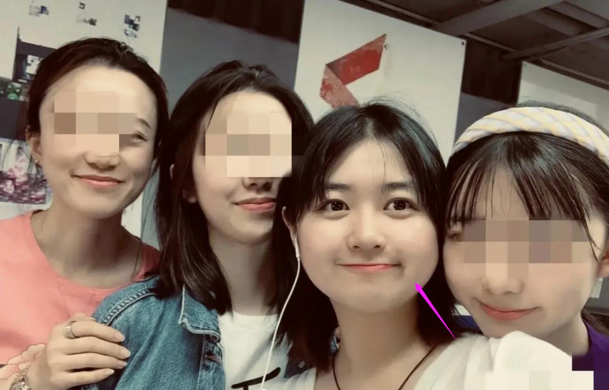 Huo Zun's family of six celebrates the Mid-Autumn Festival, Huofeng's ...