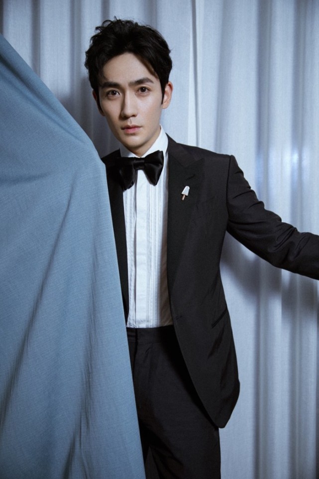 The male god Zhu Yilong: Every drama is improving a little bit - iNEWS