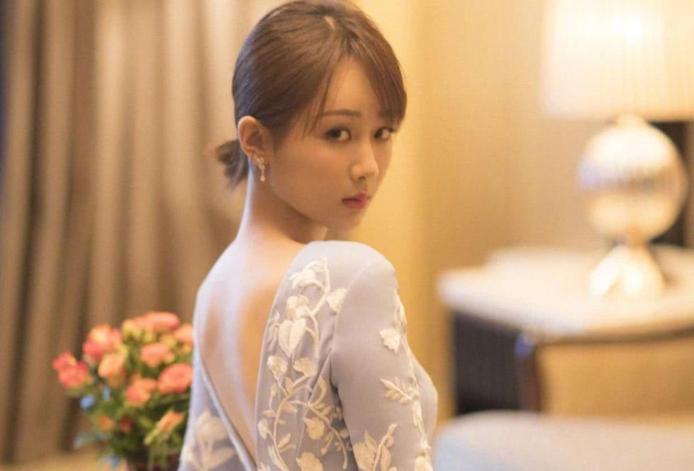 The "Extreme Challenge" team launched a new variety show "Meng Tan Tan ...