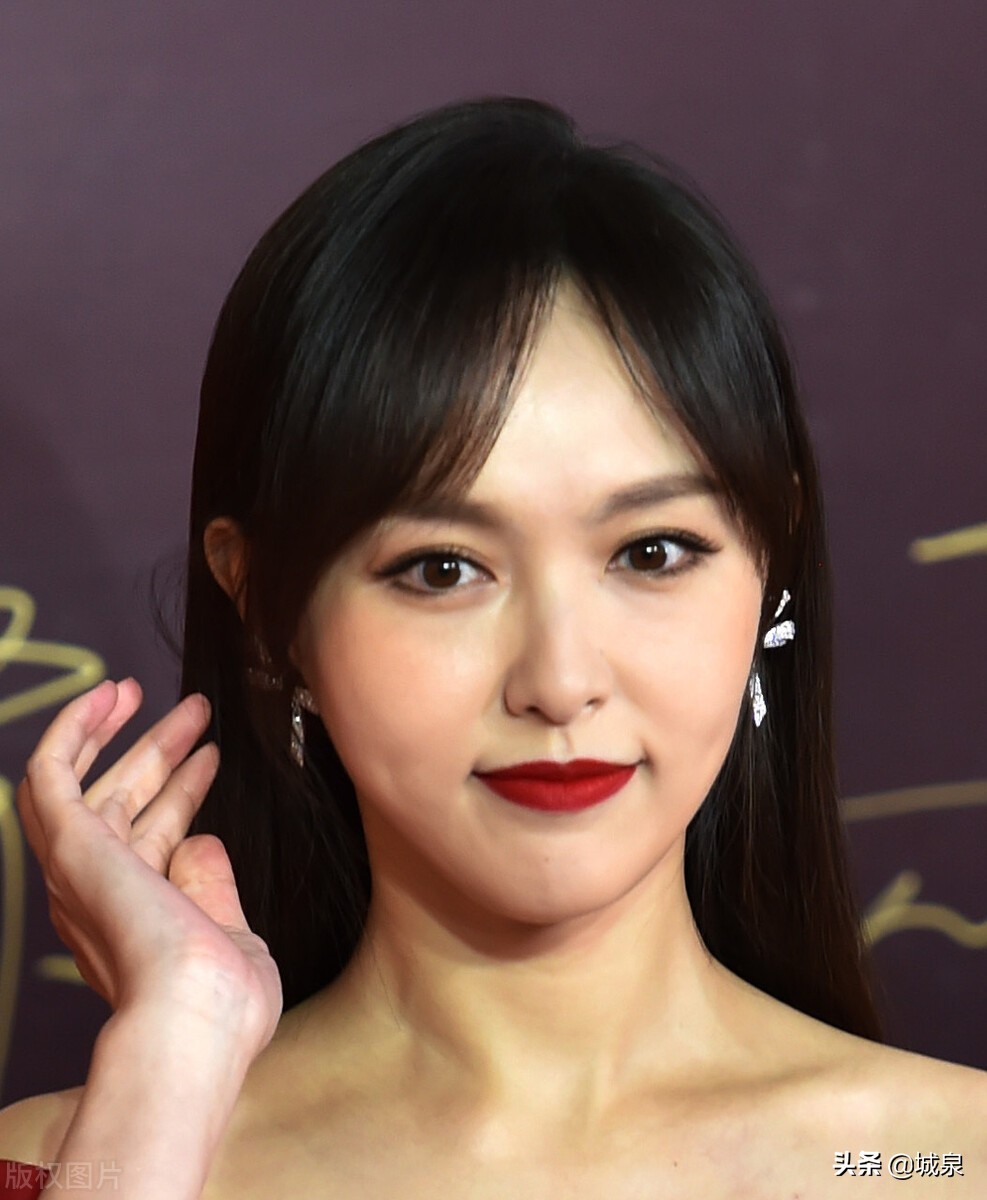 Acting sexy actress, how Tang Yan transformed from a beautiful girl to ...