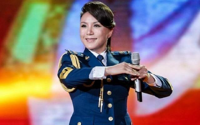 51-year-old singer Lin Ping loves to show English? He was as famous as ...
