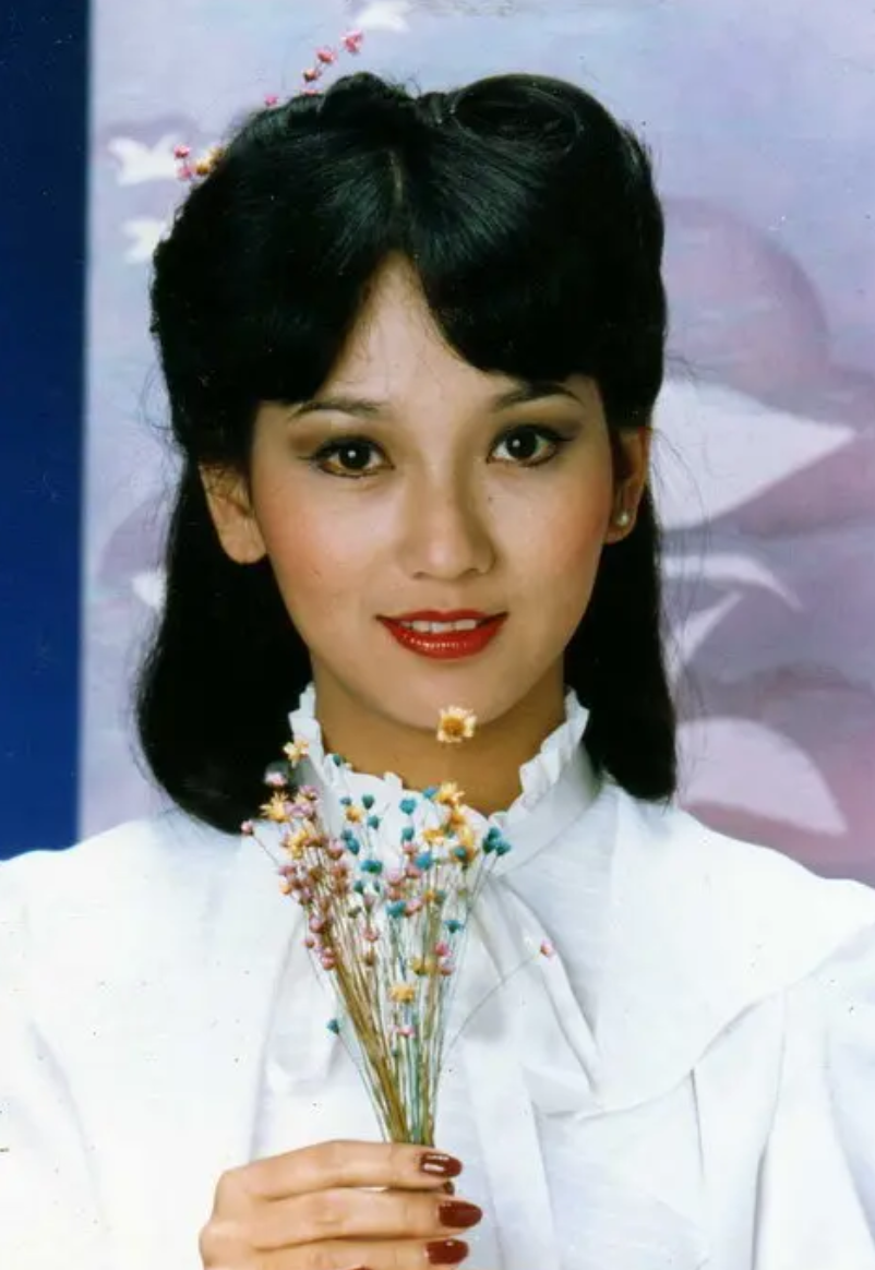 The legendary life of "The Immortal Goddess" Zhao Yazhi, and the three ...