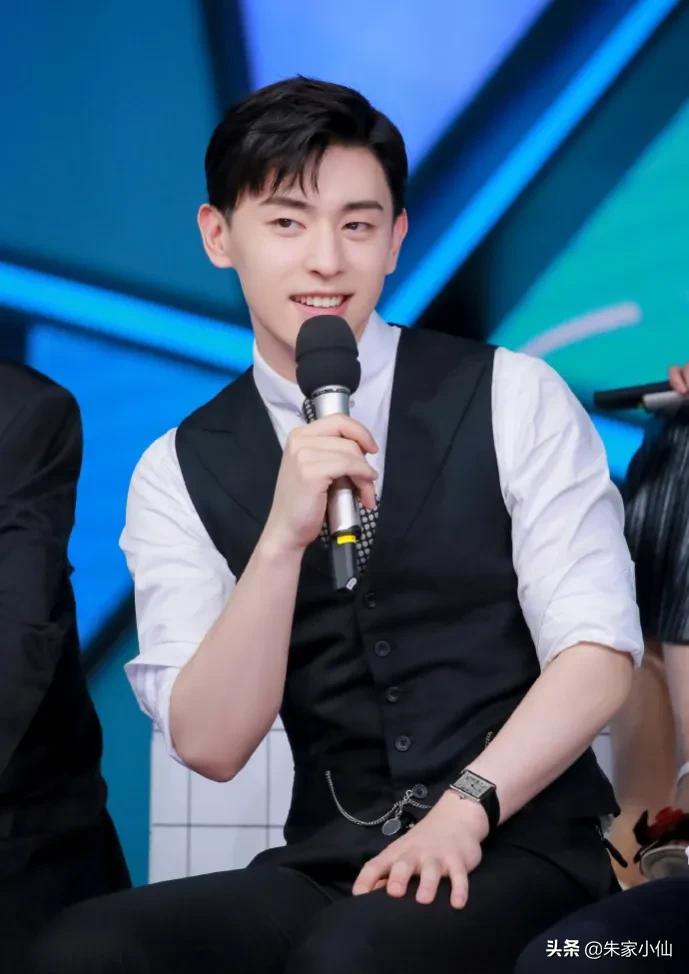 Eat melon: Deng Lun, Zhao Liying, Hu Ge, Chen Xuedong, Huang Xuan, Yu ...