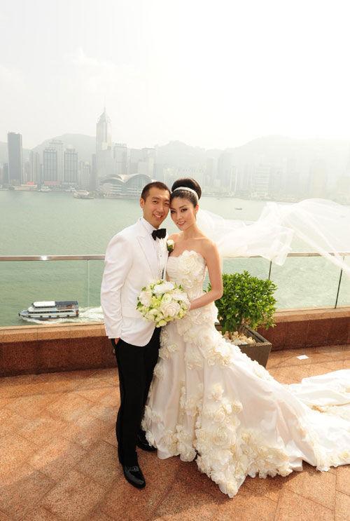 From Ma Dezhong and Zhang Xiaolan to see those celebrity couples in the entertainment industry ...