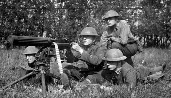 The classic Maxim heavy machine gun, the legendary inventor Maxim - iMedia