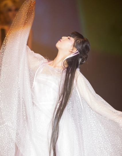 Yang Caiqi, who became famous at the Spring Festival Gala, became a ...