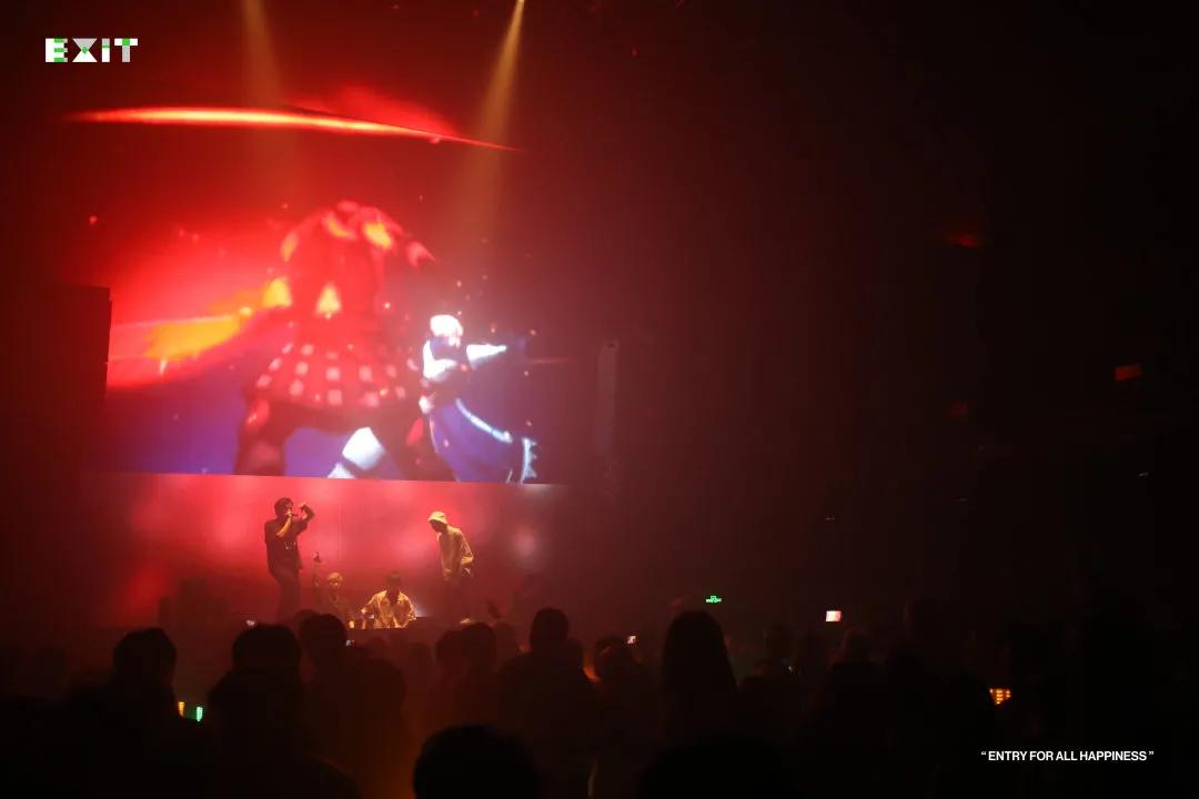 FREAKMAN takes you into the glitch hop dimension - iMedia