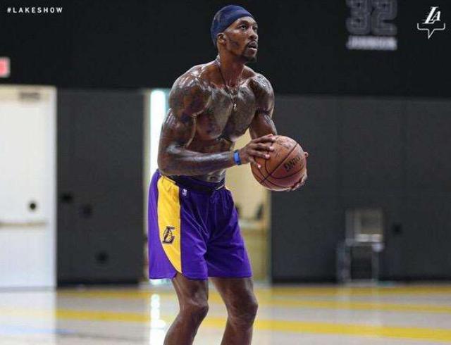 There is a muscle called the pectoral muscle of an NBA player!James is ...