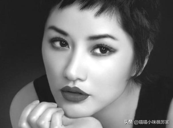 Li Yapeng, who fell in love with Qu Ying and Zhou Xun and relied on ...