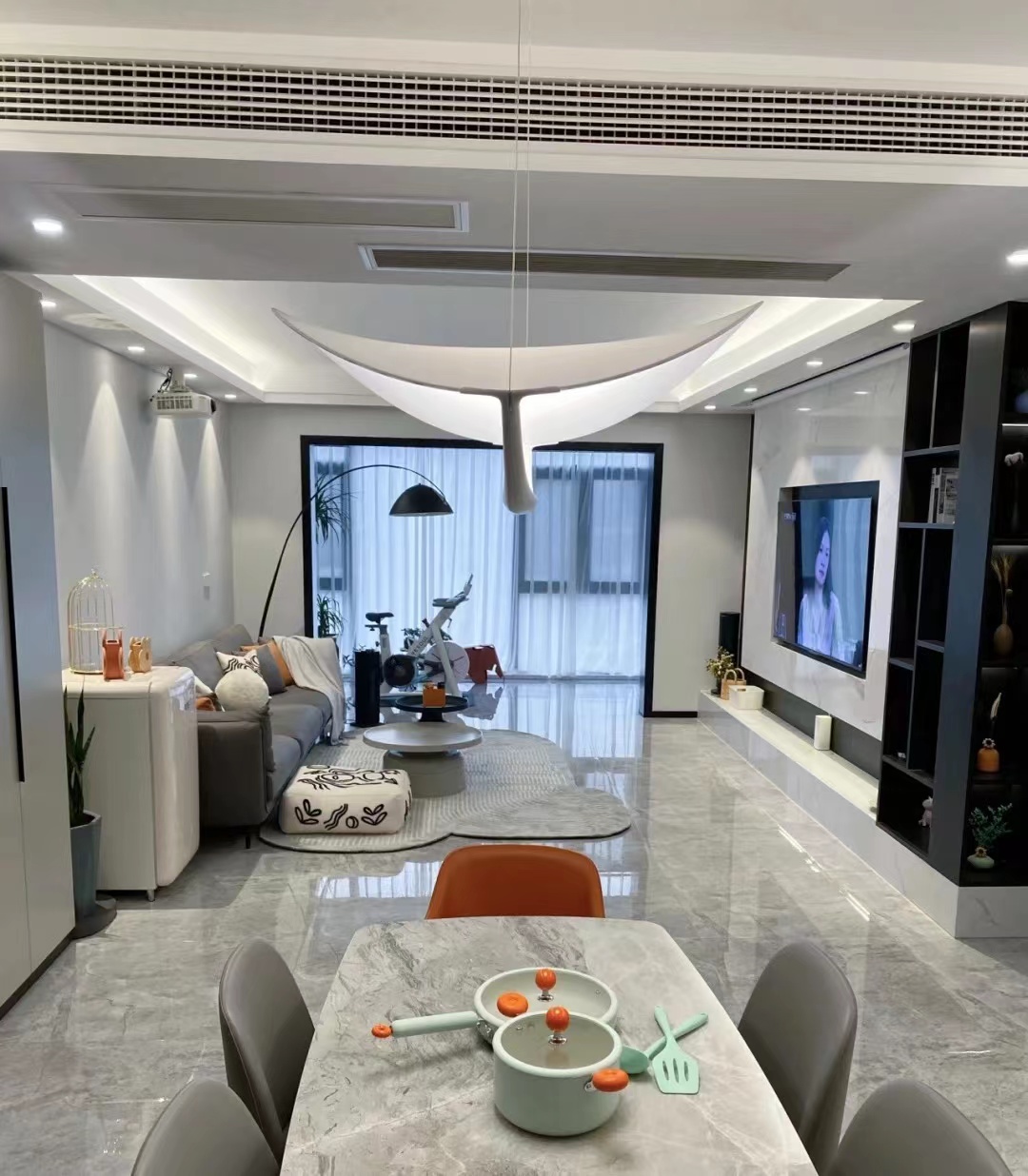 After seeing her new house of 135 square meters, I realized that "the ...