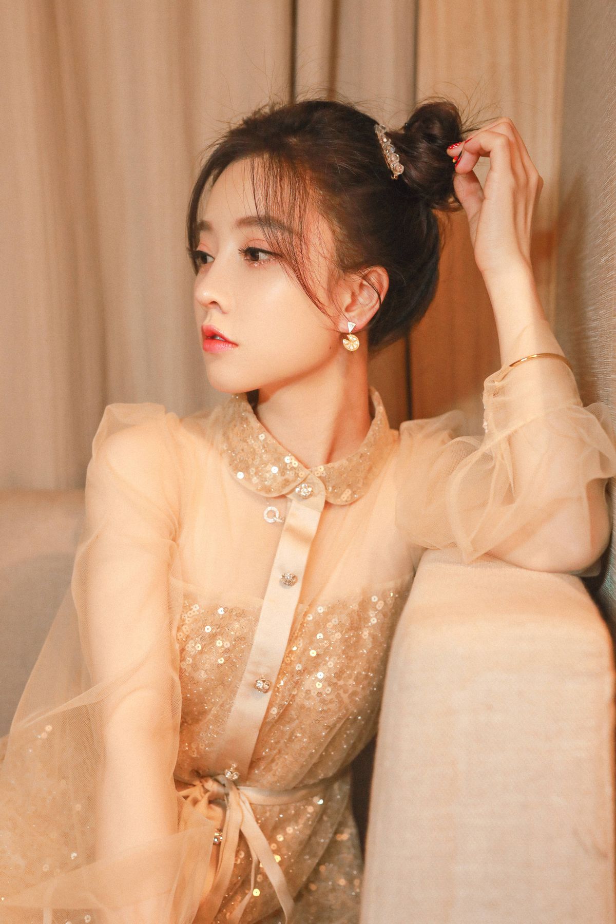 Too spoiled!Feng Timo makes coffee for fans and sings live - iMedia