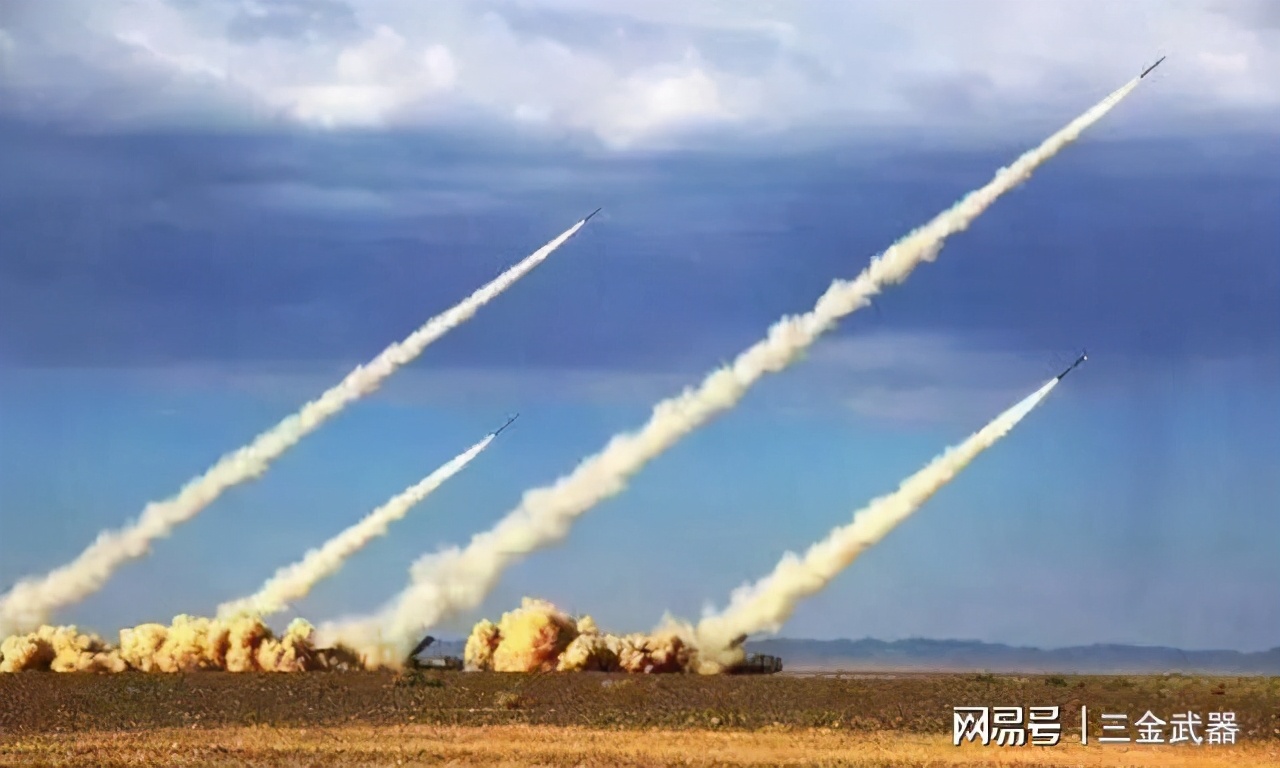 One shot can destroy the tank battalion. The domestic Condor 400 rocket ...