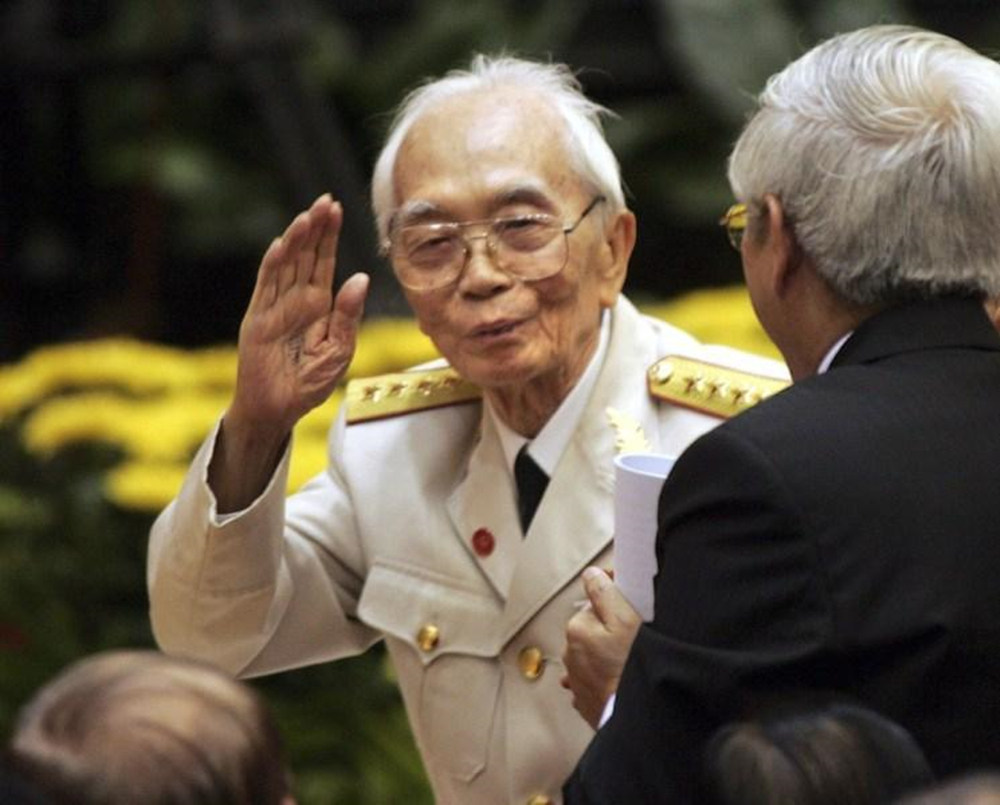 In 1979, when he learned that Shaolin General Xu Shiyou personally ...