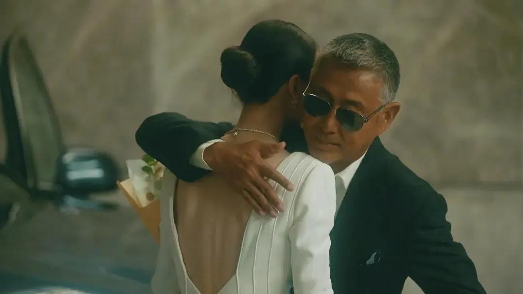 Would a man like Ye Jinyan really fall in love with Zhu Suosuo who worships money?"The Golden ...