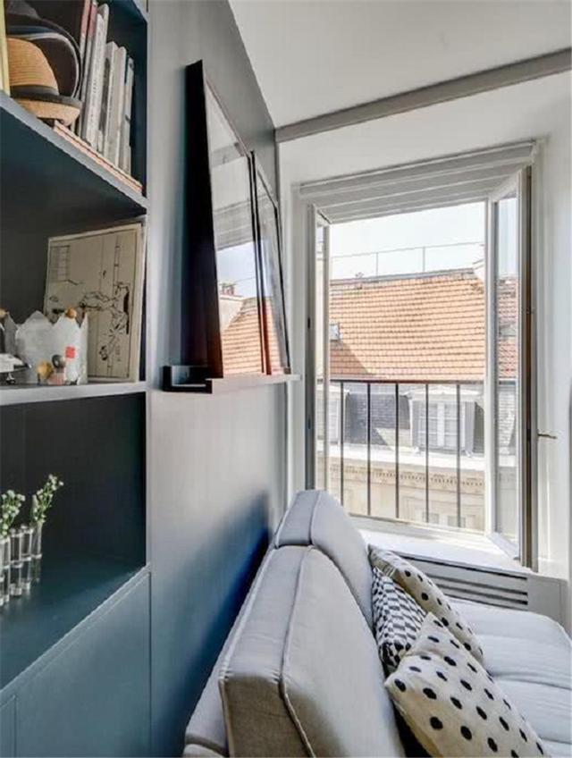 The bedroom is separated from the children's room, and the 35-square ...
