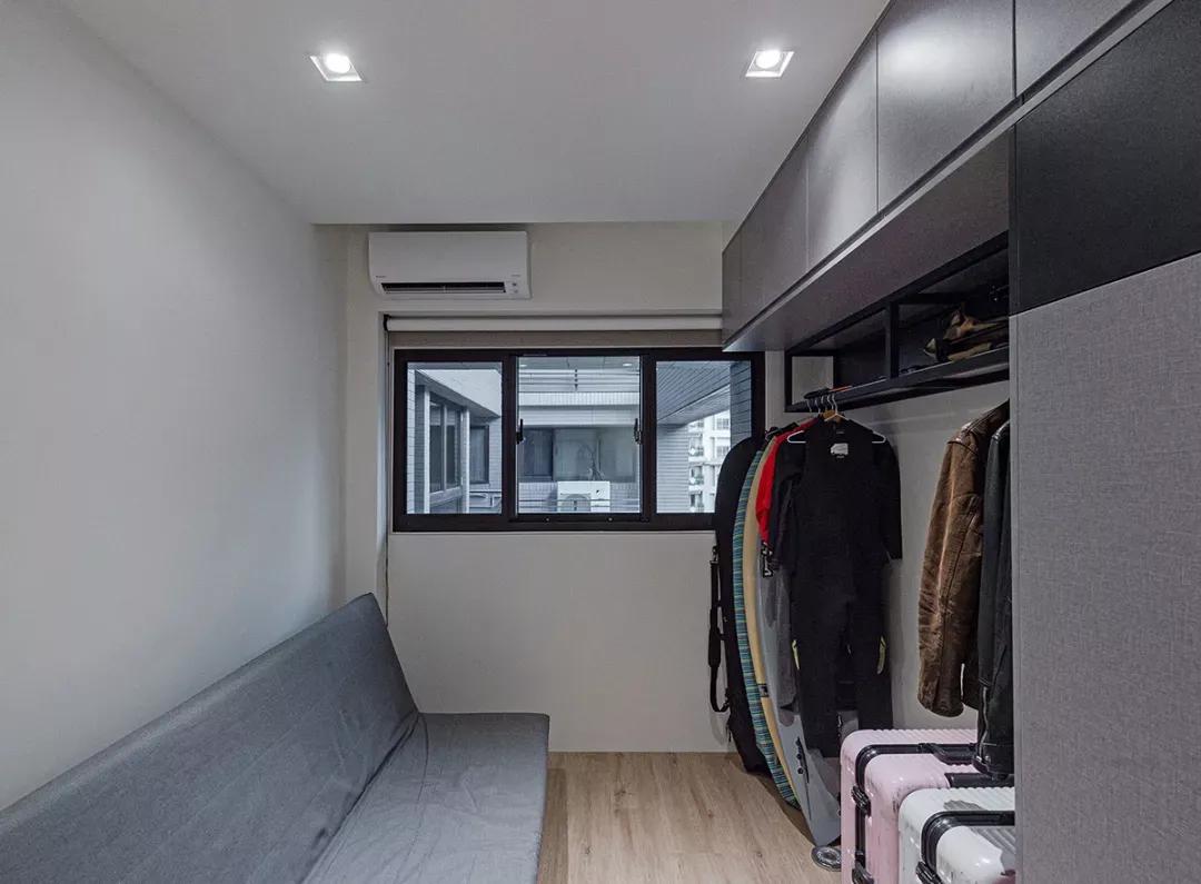 The 83-square-meter small apartment abandons the sofa wall and turns ...