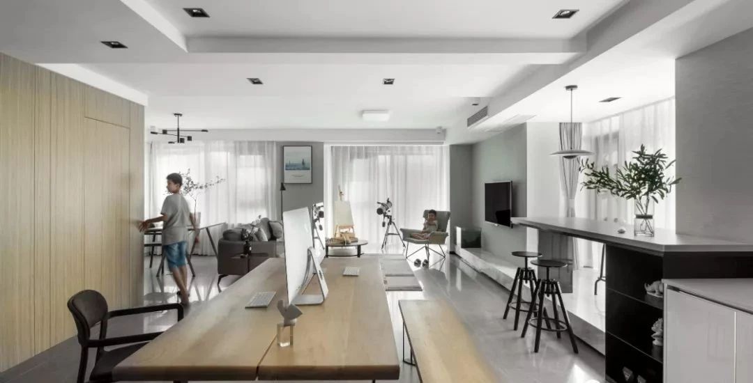 This 155-square-meter duplex residence has 5 large floor-to-ceiling ...