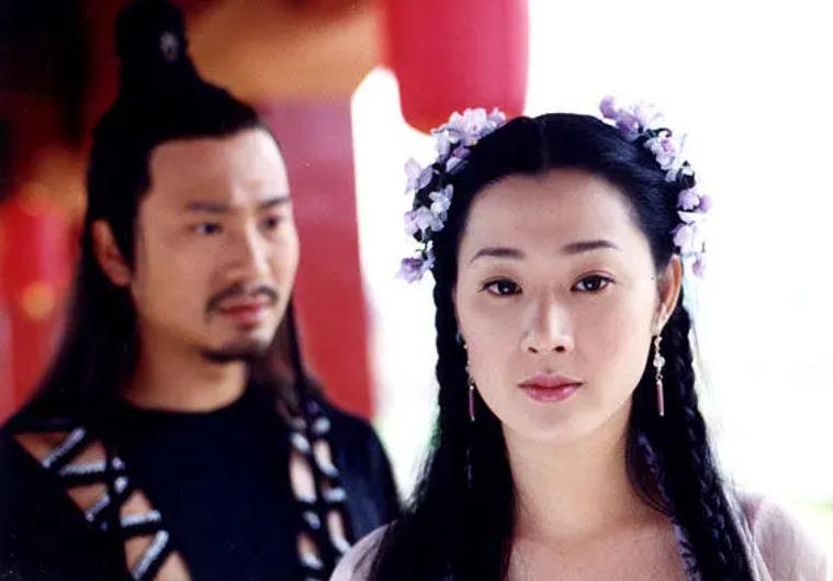 "Murong Jiu" Hou Bingying rarely shows up, has a good spirit of anti ...