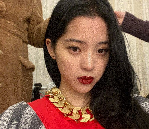 Ouyang Nana and Fan Chengcheng attracted heated discussion, the official blog was quickly ...