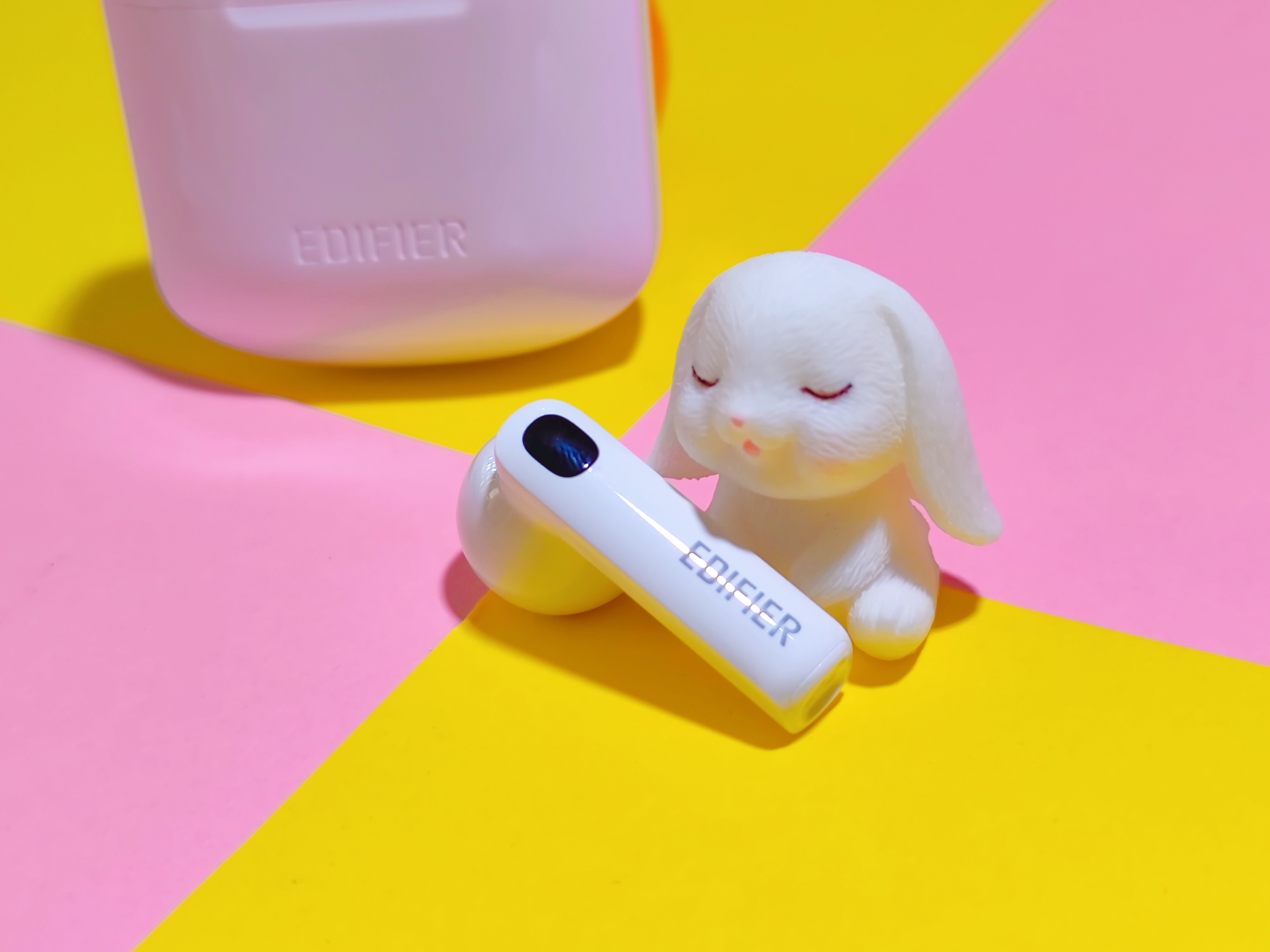 How about the two hundred or so Edifier LolliPods Mini Bluetooth headsets?Dimensionality ...