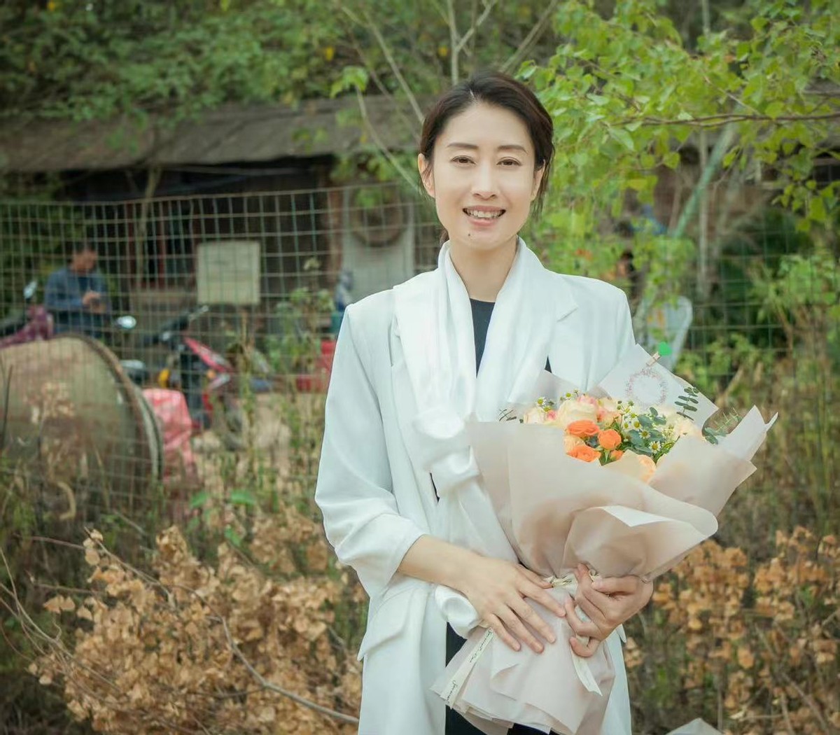 45-year-old Liu Mintao took a photo shoot, and was so close by Wang ...