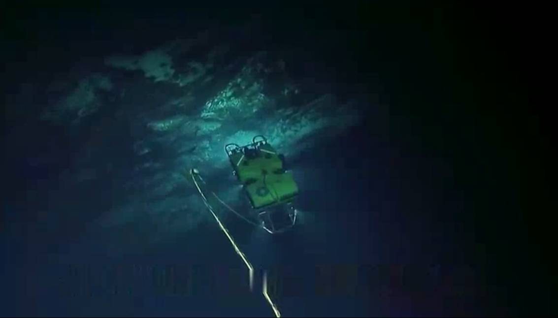 The legendary sea spirit appeared in the tsunami?Mysterious vaporous ...