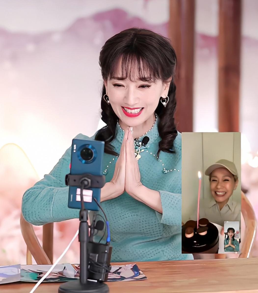 Filters carry the banner!Zhao Yazhi's live broadcast of neck lines ...