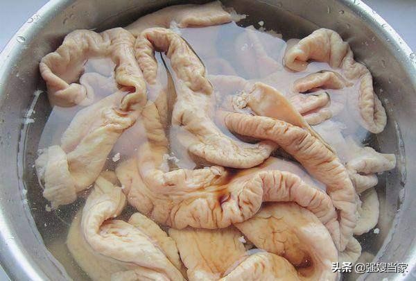 To wash the large intestine of pigs, remember the "4 more releases ...