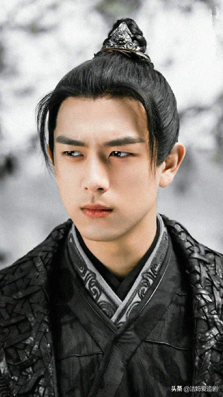 Which one has a strong dragon beard hairstyle, Xiao Zhan is beautiful ...