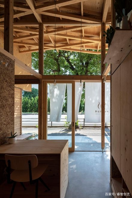 Japanese structural designer transformed the first floor of his house ...